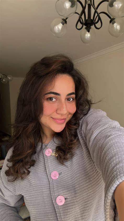 Menna Nabil Reviewsbymenna Skincare Haircare Oilyskin Instagram