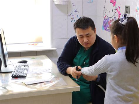 Хүүхдийг ахуйн хүрээний болон зам тээврийн осол гэмтлээс сэргийлээрэй