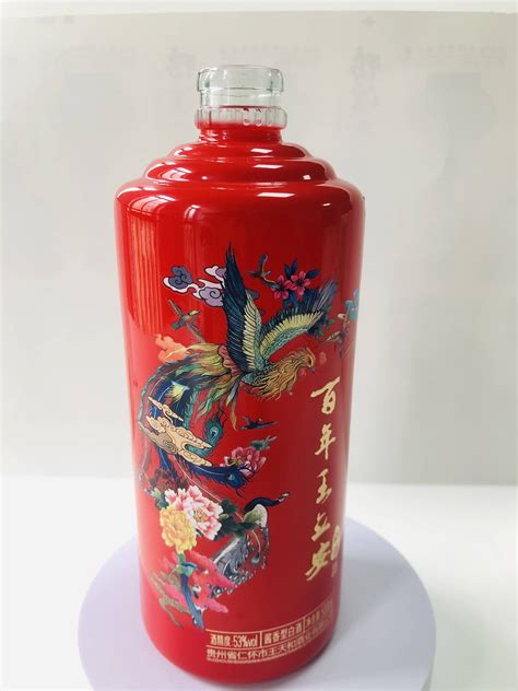 喷釉烤花 遵义市精诺玻璃有限责任公司 遵义市精诺玻璃 定制玻璃酒瓶 酒瓶喷釉 烤花深加工 茅台镇酱香白酒