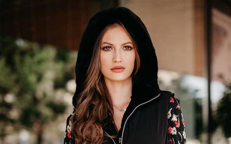 Anna Prelević Rbalkanbeauty