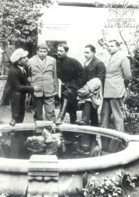 Iverieli გიორგი ლეონიძე მეგობრებთან