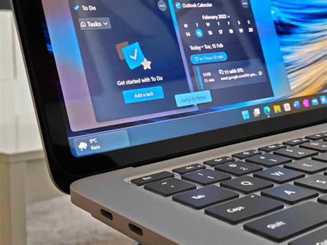 Windows 11 S Widgets Button Will Now Show Taskbar Alerts For All Users Windows Central