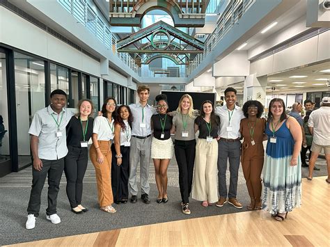 Reu Scholars Make Waves On Campus Usf College Of Marine Science