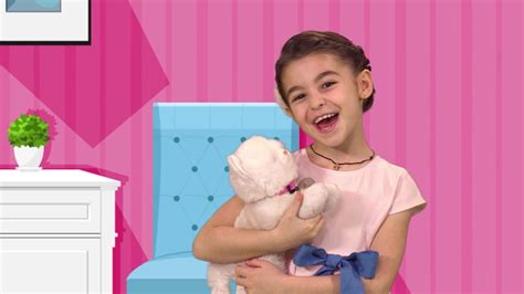 ეს პატარა თოჯინები Youtube