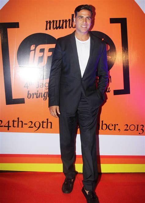 Pix Nimrat Kaur Akshay Kumar Inaugurate Jagran Film Festival Rediff