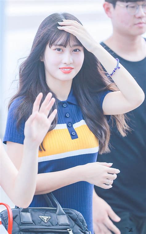 180810 Twice Momo At Incheon International Airport Kpopping