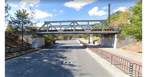 Камион заседна под пловдивски мост тапи запушиха движението