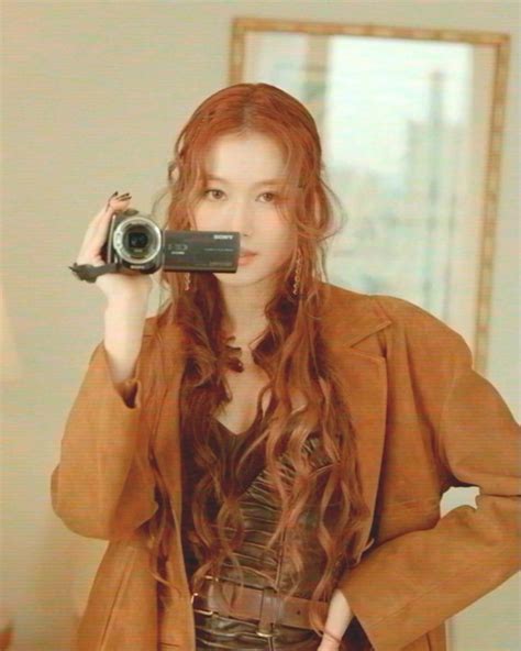 에스콰이어 코리아 제작지원 사나와 함께하는 프라다 2025 Fw 맨즈웨어 컬렉션 밀라노에서 곧 시작됩니다 Prada Fw25 Mens Wear Show Sun 19