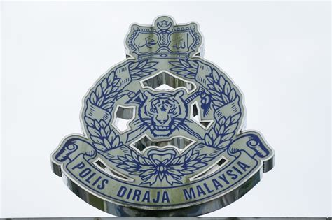 Sin Chew Editors Released On Bail After Jalur Gemilang Probe Malay Mail