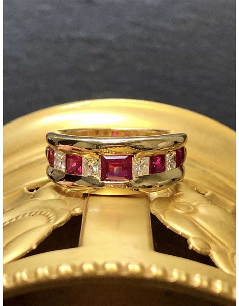 Estate 18k Burmese Ruby Princess Cut Diamond Band Ring Gem