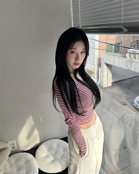 Chaeryeong 20241225🎄 Instagram Chaeryeong 20241225🎄 Instagram