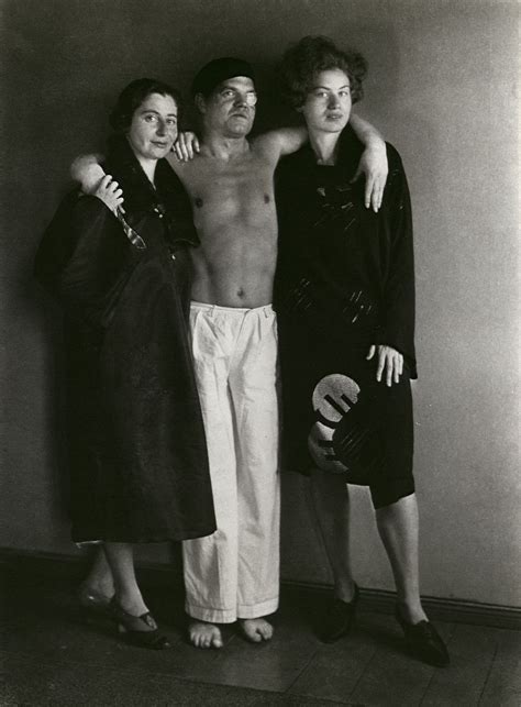 August Sander Masterworks Photographs From People Of The 20th Century” Monovisions Black