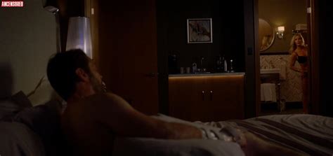 Jennie Garth Nue Dans BH