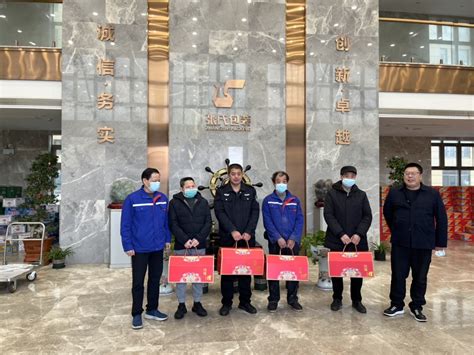 县总工会董副主席带队走访慰问受疫情影响困难企业职工