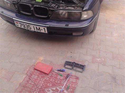 Замена левой ПТФ — BMW 5 series (E39), 2 л, 1996 года | своими руками ...