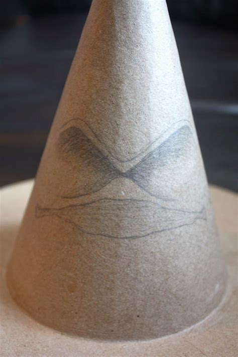 The Geeky Gal Halloween Tutorial Diy Sorting Hat From Harry Potter