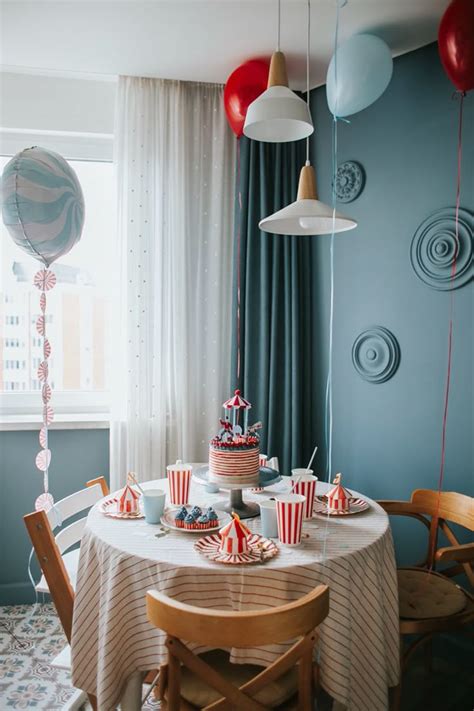 Праздник в стиле цирк Детский день рождения декор Декор детского дня рождения Сервировка стола