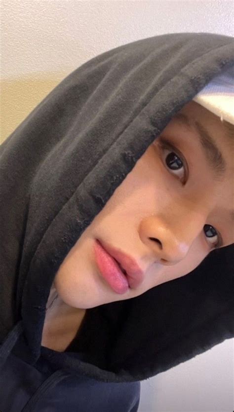 H Y U N J I N
