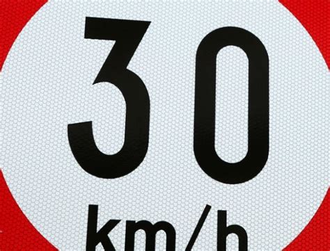 The Case For 30 Kmh Speed Limits In Canadian Municipalities