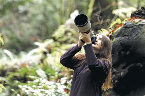 Izzy Edwards Photographer And Conservationist Sharpens Her Eye While Honing Her Skill Key