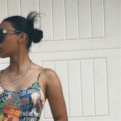 Chi Nn Ey Threads Say More