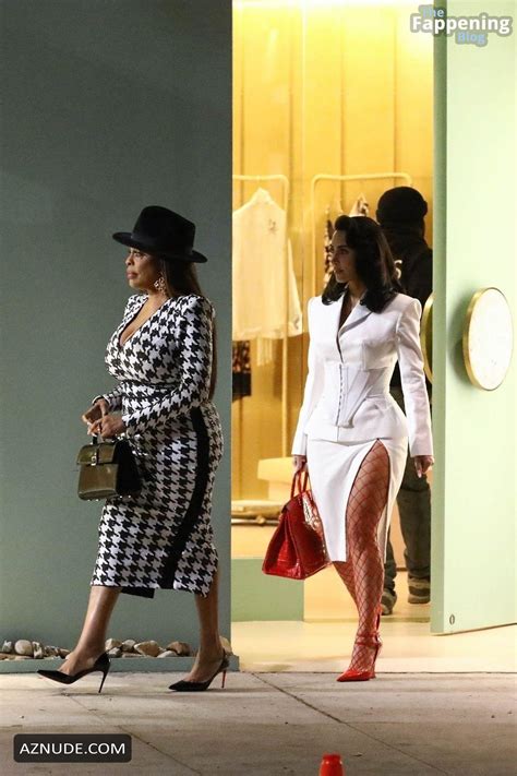 Kim Kardashian Sexy Spotted Flaunting Her Hot Figure During Filming Ryan Murphys Alls Fair In