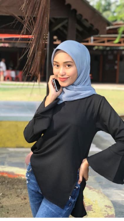 Awek Tudung Tumbex