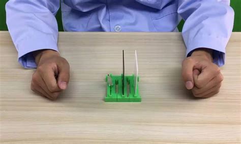 奇妙实验之小孔成像在家里就可以做出来