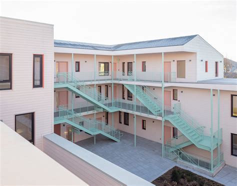 French 2d Creates Sculptural Bay State Cohousing In Massachusetts
