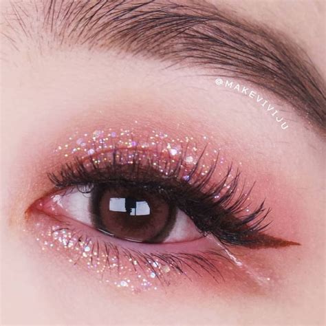 Pin Tillagd Av Thv På Makeup Sminkinspiration