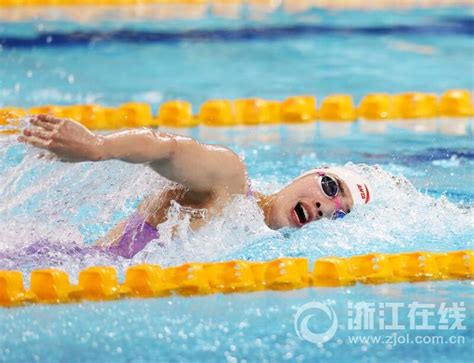成都大运会中国游泳队获首金