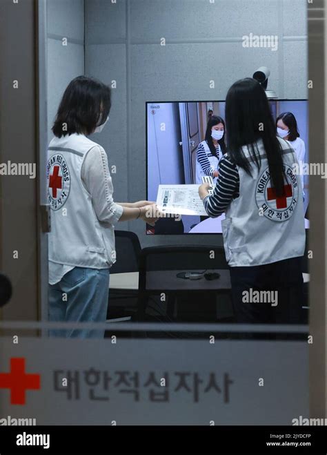 08th Sep 2022 Hopeless Reunions Of Separated Families Officials Check