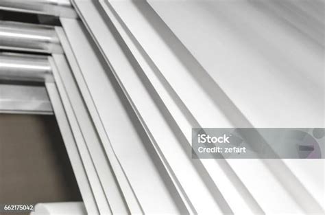 오프셋 인쇄 실린더 강철과의 레이어 잡지 Productin에 대 한 용지 롤 강철에 대한 스톡 사진 및 기타 이미지 강철 공장 산업 건물 금속 Istock