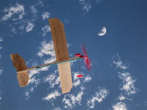 무료 이미지 구름 하늘 바람 나는 비행기 항공기 차량 공간 푸른 장난감 달 우주 비행사 위에 글라이더 공물 루나 제트 기류 새크라멘토