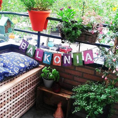 소품을 활용하는 예쁜 베란다 정원 꾸미기 10가지 팁