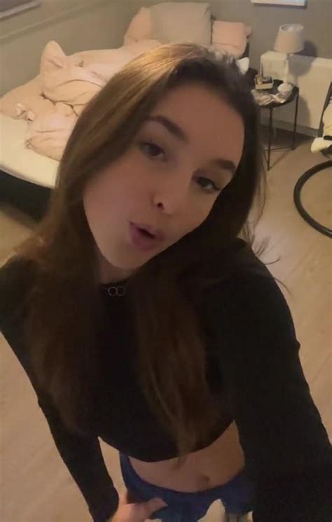 Iutr Beautiful Brunette Rirlgirls