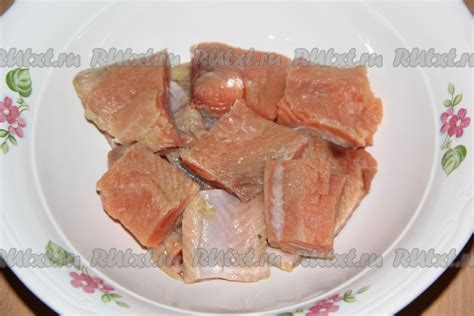 Филе горбуши в кляре на сковороде 6 фото в рецепте