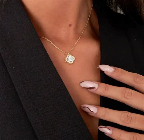 Necklaces Gold Silver And Personalized Fine Jewelry Lavina Jewelz
