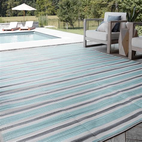 Reversible Plastic Straw Water Resistant Outdoor Rug 4x6