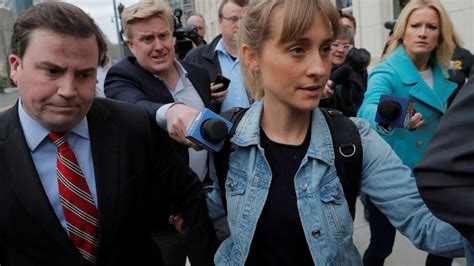 Smallville Actress Allison Mack In Court For Sex Trafficking Case