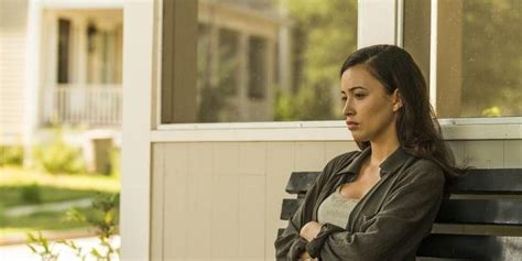 The Walking Dead Star Christian Serratos Aka Rosita Is Pregnant