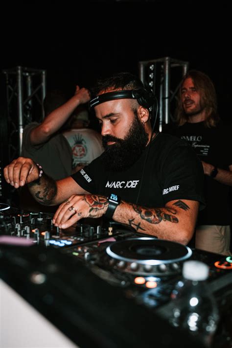 Blu Fashion Model Agency Added Blu Fashion Model Agency