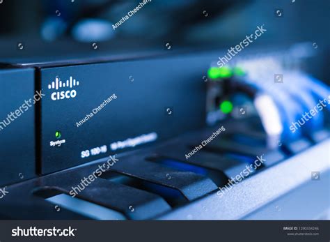 729 Imágenes De Cisco Router Imágenes Fotos Y Vectores De Stock Shutterstock
