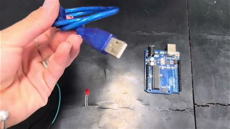 Tutorial Como Fazer Um Led Piscar Com Arduino Youtube