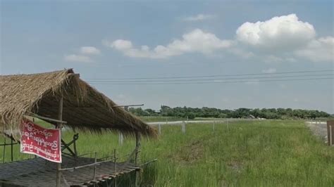 မော်လမြိုင်လေဆိပ်နဲ့ ဆိပ်ကမ်းစီမံကိန်းနေရာအနီးမှာ စစ်ကောင်စီနဲ့နီးစပ်သူတွေ မြေယာလက်ဦးမှုရယူပြီး