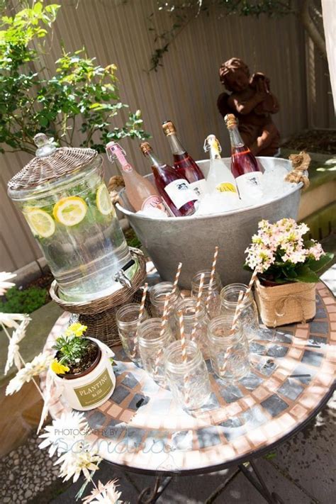 Diese Diy Gartenparty Deko Gibt Deiner Sommerfeier Atmosphäre Diy Dekoideen Garden Party
