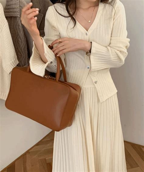 가디건 세트 브이넥 골지 슬림 라인 가디건 하이웨스트 밴딩 아코디언 롱 니트 스커트 홈웨어 편하고 예쁜 하비커버 스커트세트 니트룩 원마일웨어 편한 프리랜서코디 주말코디