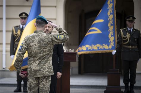 Зеленський вручив держнагороди морським піхотинцям Цензор НЕТ
