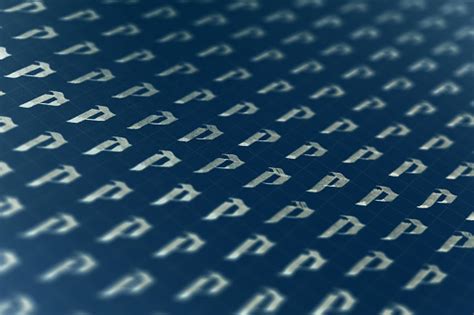 진한 파란색 문자 P 학습 기술 종이 페이지에 서예 흰색 서예 문자 P 배경입니다 워크 시트를 작성하는 문자 연습 필기 기호