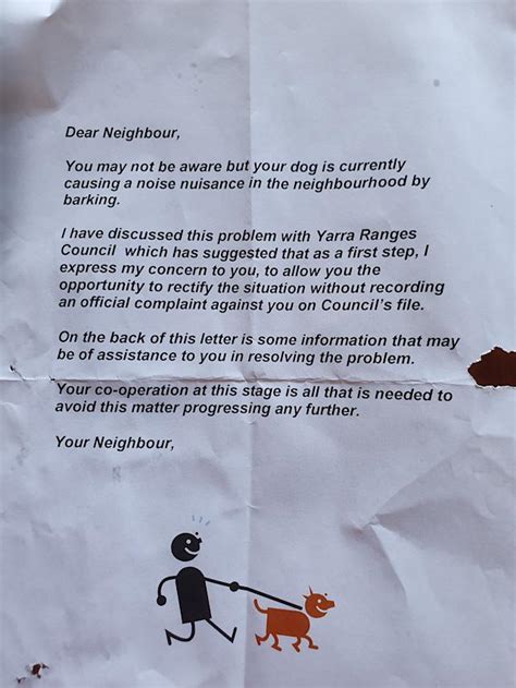 Neighbours Note About Barking Dog Divides Opinion